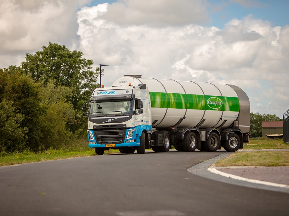 Transport milk from the farm [bulk pickup] – Melkweg|Fritom