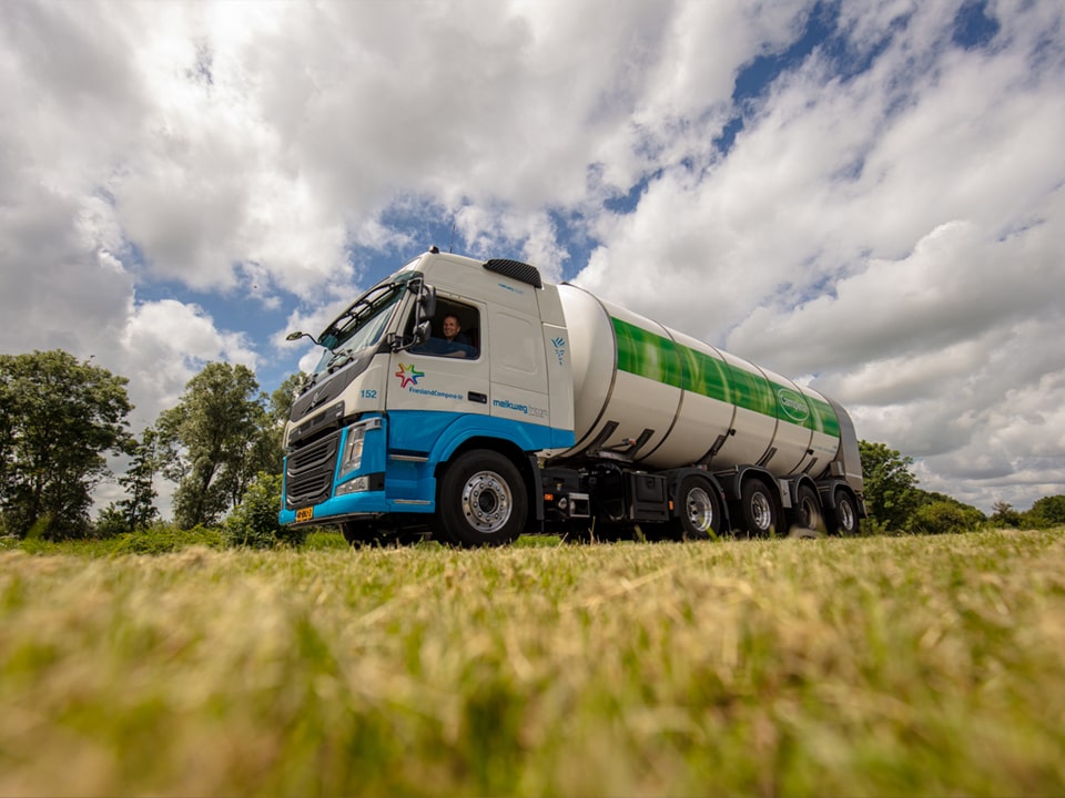 Transport milk from the farm [bulk pickup] – Melkweg|Fritom